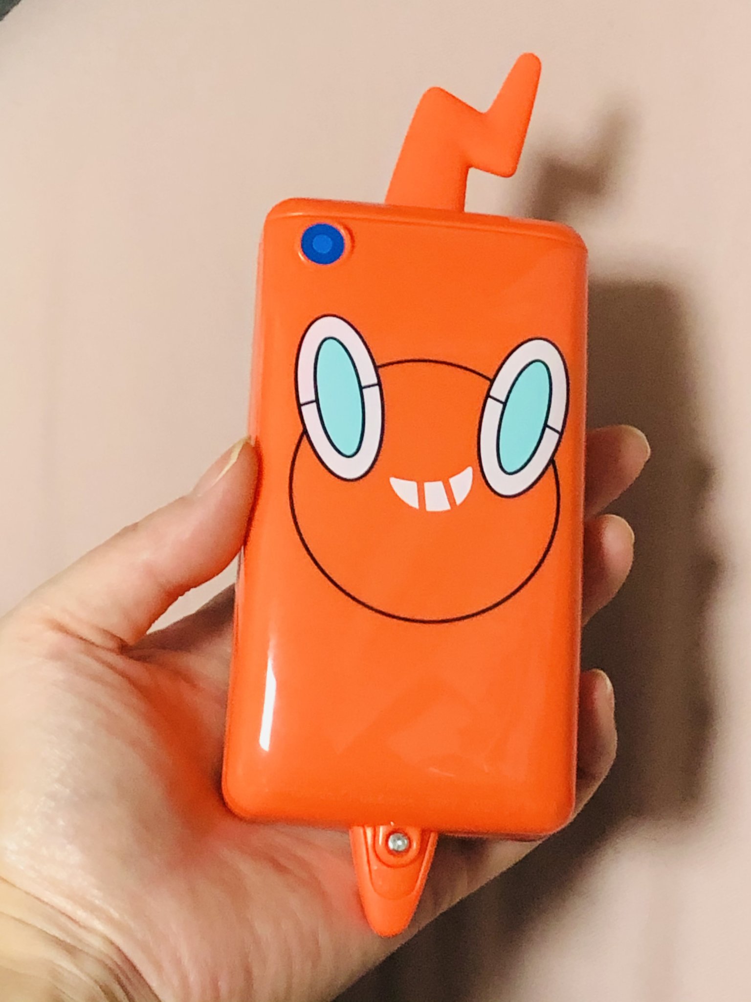 ポケモン好きな子供ならいま絶対欲しい、 ポケモン図鑑スマホロトム 
